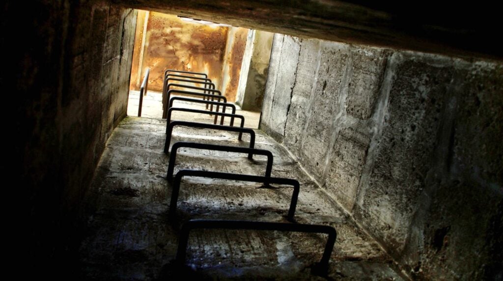 #1 How To Build Your Own Underground Bunker For Survival